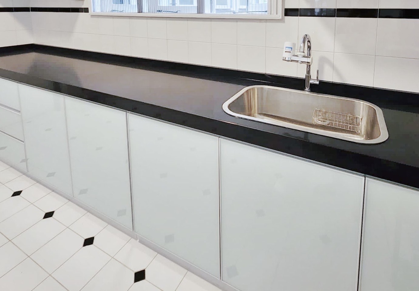 Aluminium Cabinet - wss.com.sg